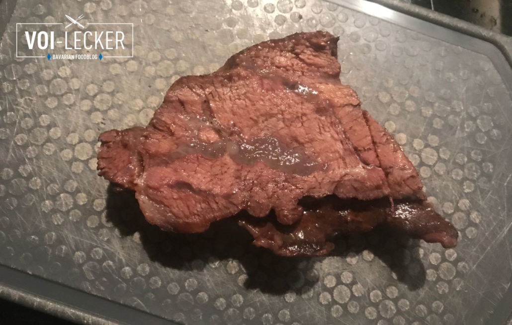 In Rotwein geschmorte Ochsenbacken mit hausgemachten Spätzle